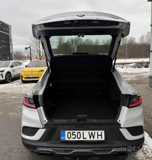 Balts Renault Arkana 2025 Tallina, ar dzinēja tilpumu 1.30 L un nobraukumu 6 tūkst. km par 26990 €, foto 8 vietnē AUTOMOTO.COM.LV
