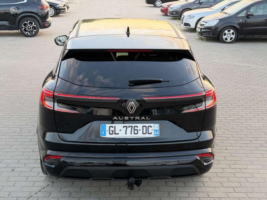 Black Renault Austral 2022 in Marijampole, with an engine capacity of 1.33 L and mileage of 152 thousand km for 19239 €, photo 15 on AUTOMOTO.COM.LV
