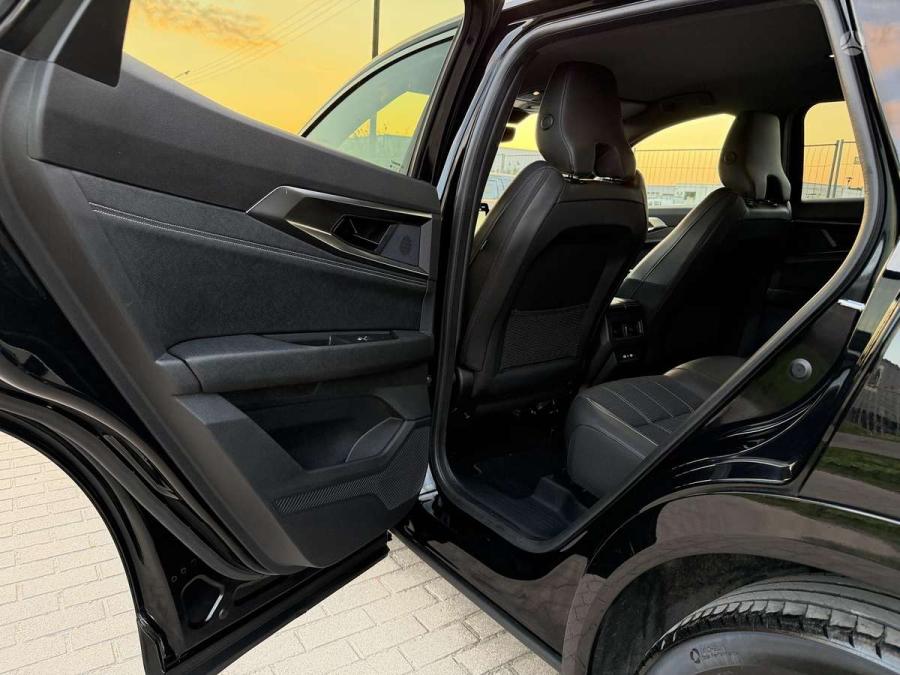 Black Renault Austral 2022 in Marijampole, with an engine capacity of 1.33 L and mileage of 152 thousand km for 19239 €, photo 27 on AUTOMOTO.COM.LV