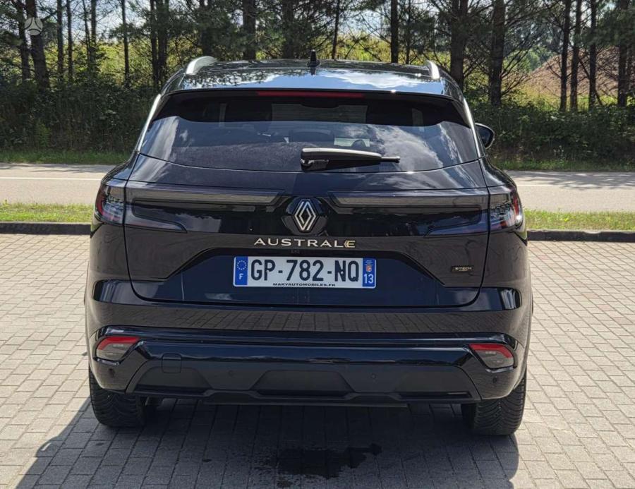 Black Renault Austral 2023 in Taurage, with an engine capacity of 1.20 L and mileage of 235 thousand km for 13800 €, photo 7 on AUTOMOTO.COM.LV