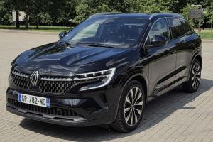 Black Renault Austral 2023 in Taurage, with an engine capacity of 1.20 L and mileage of 235 thousand km for 11900 €, photo  on AUTOMOTO.COM.LV