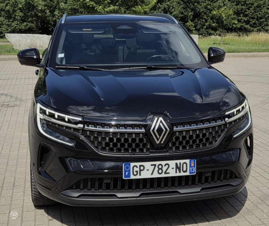 Black Renault Austral 2023 in Taurage, with an engine capacity of 1.20 L and mileage of 235 thousand km for 11900 €, photo 6 on AUTOMOTO.COM.LV