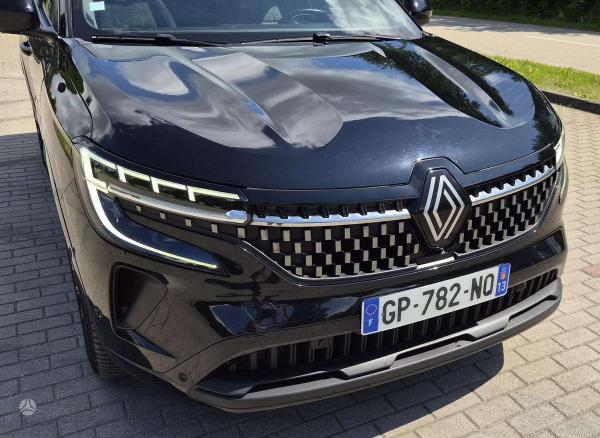 Black Renault Austral 2023 in Taurage, with an engine capacity of 1.20 L and mileage of 235 thousand km for 11900 €, photo 9 on AUTOMOTO.COM.LV