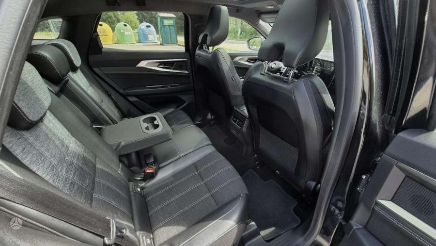 Black Renault Austral 2023 in Taurage, with an engine capacity of 1.20 L and mileage of 235 thousand km for 11900 €, photo 18 on AUTOMOTO.COM.LV