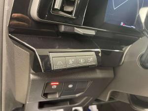 Melns Renault Austral 2023 Marijampole, ar dzinēja tilpumu 1.20 L un nobraukumu 129 tūkst. km par 16783 €, foto 14 vietnē AUTOMOTO.COM.LV