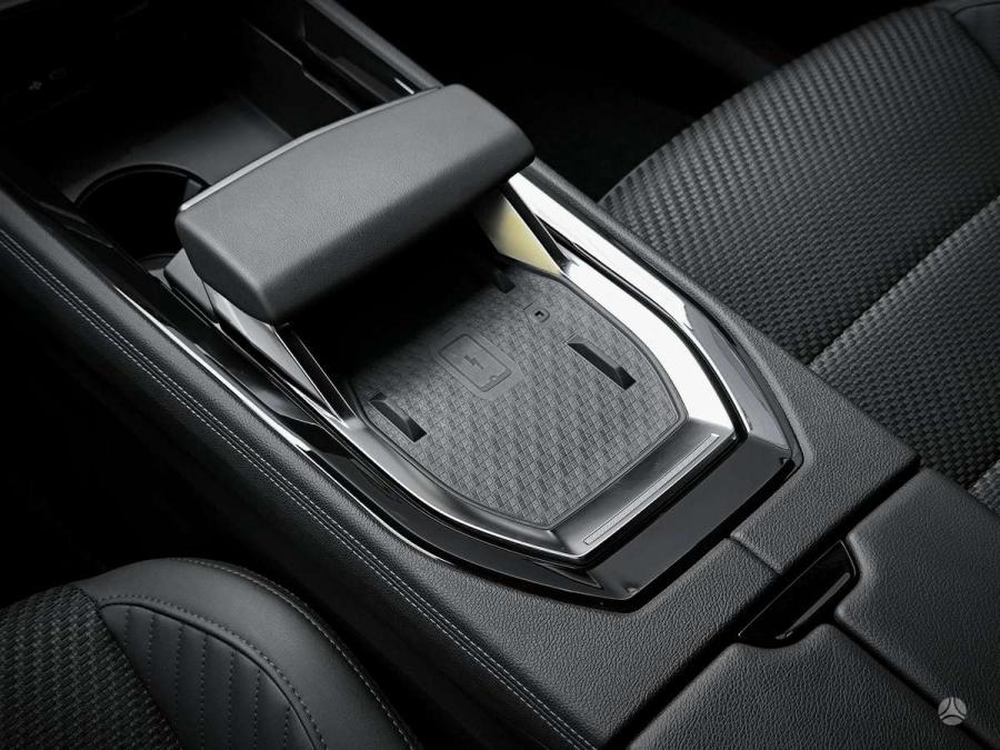 Melns Renault Austral 2026 Kauņa, ar dzinēja tilpumu 1.20 L un nobraukumu 9 tūkst. km par 36900 €, foto 16 vietnē AUTOMOTO.COM.LV