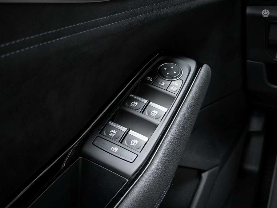 Melns Renault Austral 2026 Kauņa, ar dzinēja tilpumu 1.20 L un nobraukumu 9 tūkst. km par 36900 €, foto 23 vietnē AUTOMOTO.COM.LV