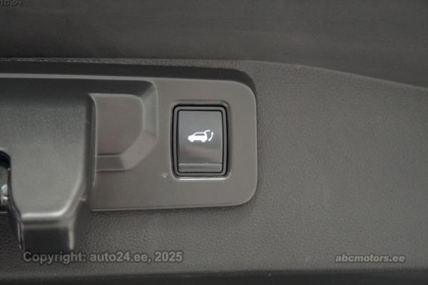 Zils Renault Austral 2024 Tallina, ar dzinēja tilpumu 1.20 L un nobraukumu 19 tūkst. km par 32990 €, foto 11 vietnē AUTOMOTO.COM.LV
