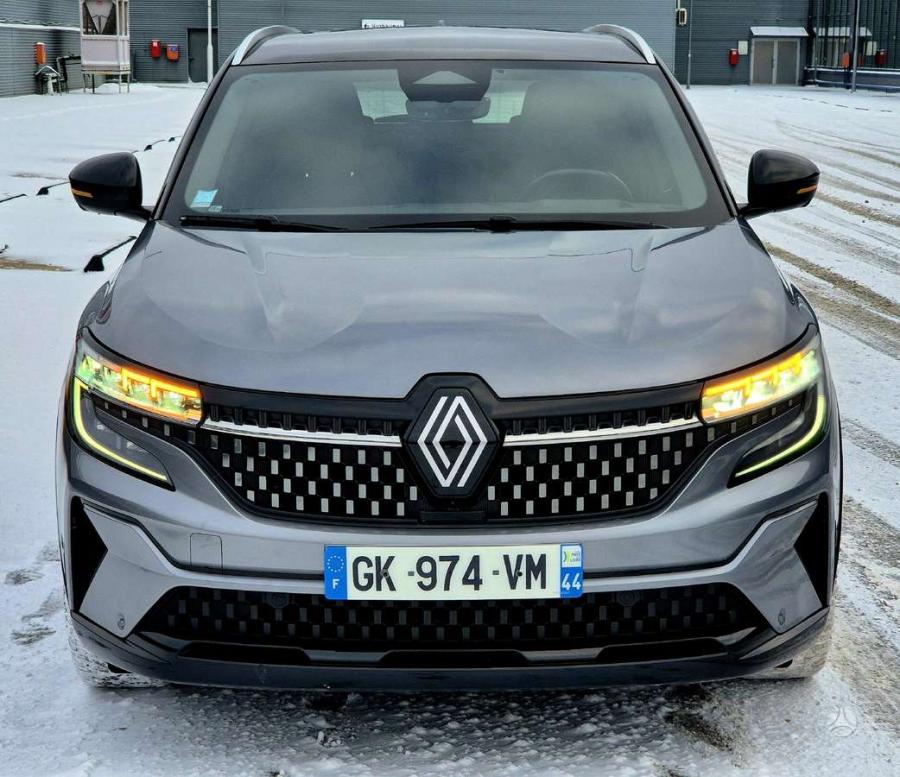 Grey Renault Austral 2023 in Vilnius, with an engine capacity of 1.20 L and mileage of 210 thousand km for 18900 €, photo 2 on AUTOMOTO.COM.LV