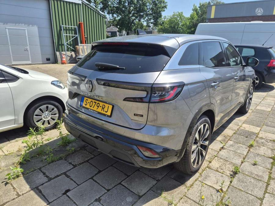 Grey Renault Austral 2023 in Vilnius, with an engine capacity of 1.20 L and mileage of 157 thousand km for 17000 €, photo 4 on AUTOMOTO.COM.LV