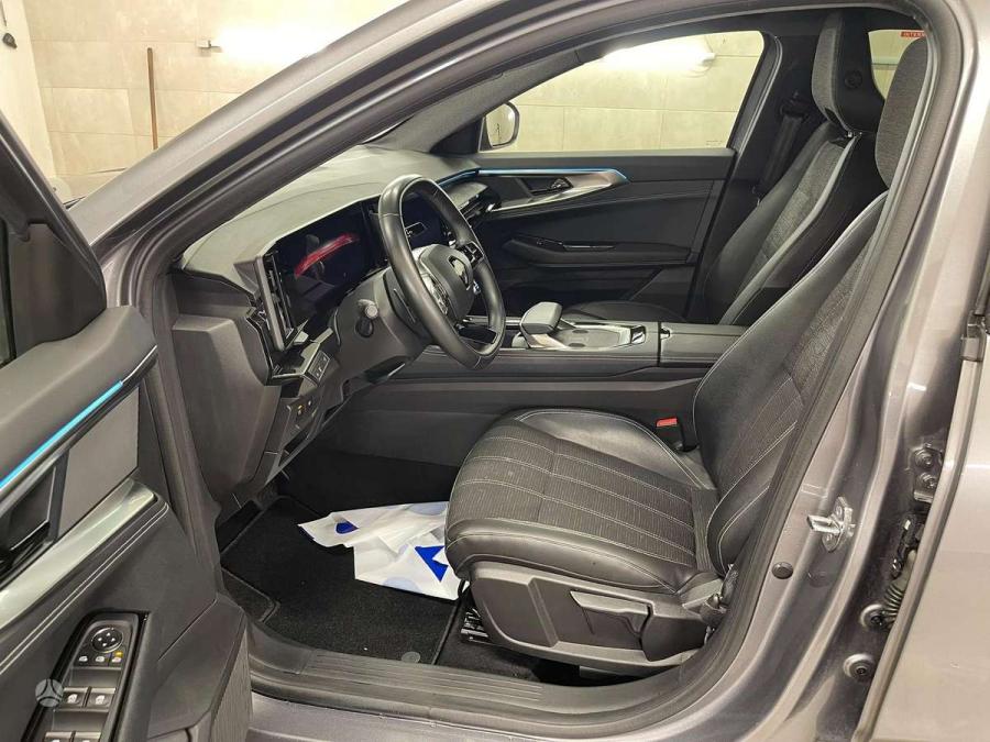 Grey Renault Austral 2023 in Marijampole, with an engine capacity of 1.33 L and mileage of 143 thousand km for 18943 €, photo 8 on AUTOMOTO.COM.LV