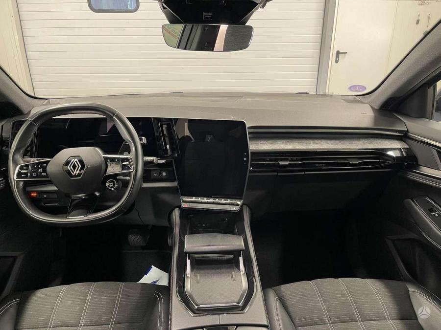 Grey Renault Austral 2023 in Marijampole, with an engine capacity of 1.33 L and mileage of 143 thousand km for 18943 €, photo 9 on AUTOMOTO.COM.LV