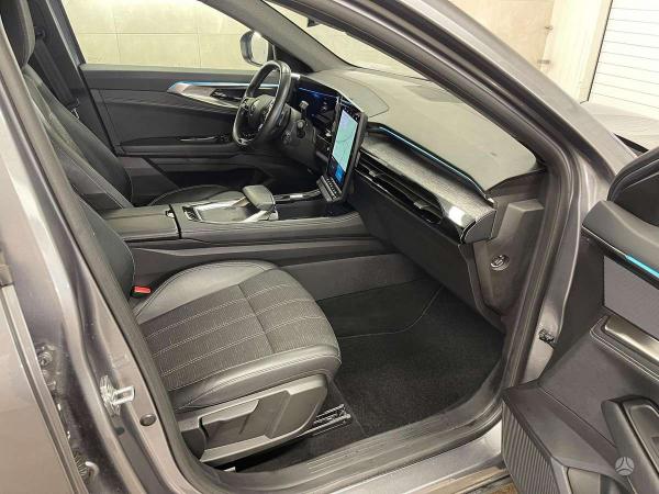 Pelēks Renault Austral 2023 Marijampole, ar dzinēja tilpumu 1.33 L un nobraukumu 143 tūkst. km par 18943 €, foto 10 vietnē AUTOMOTO.COM.LV