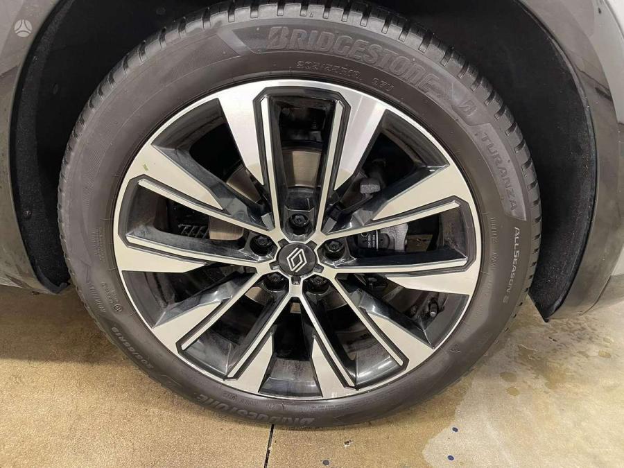 Grey Renault Austral 2023 in Marijampole, with an engine capacity of 1.33 L and mileage of 143 thousand km for 18943 €, photo 18 on AUTOMOTO.COM.LV