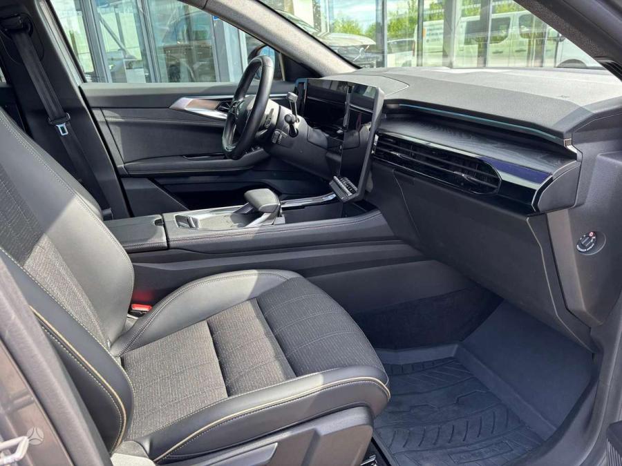 Pelēks Renault Austral 2024 Šauļi, ar dzinēja tilpumu 1.20 L un nobraukumu 31 tūkst. km par 27000 €, foto 6 vietnē AUTOMOTO.COM.LV