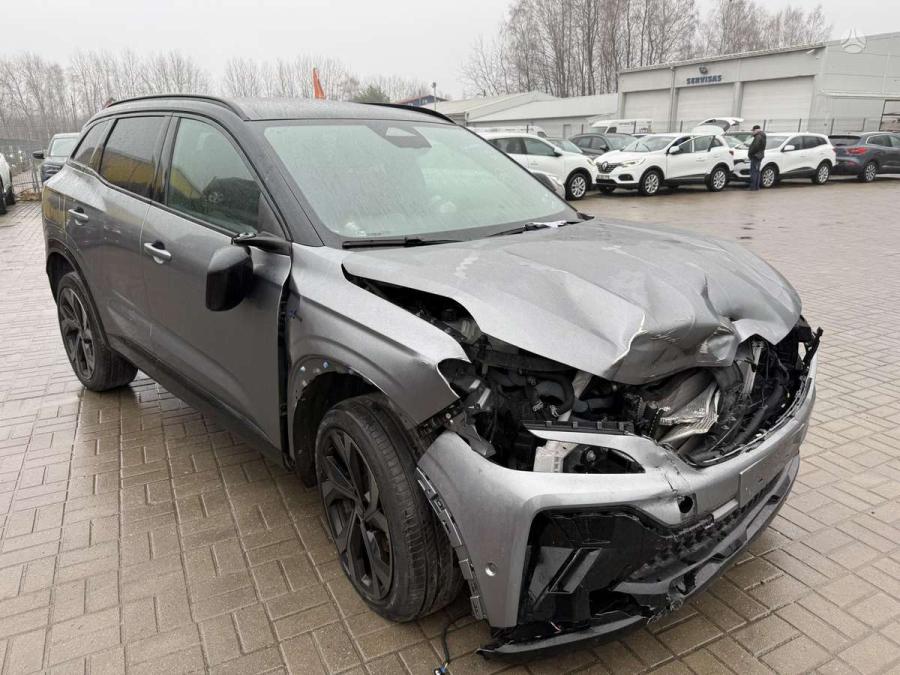 Grey Renault Austral 2025 in Kaunas, with an engine capacity of 1.20 L and mileage of 19 thousand km for 13300 €, photo 5 on AUTOMOTO.COM.LV