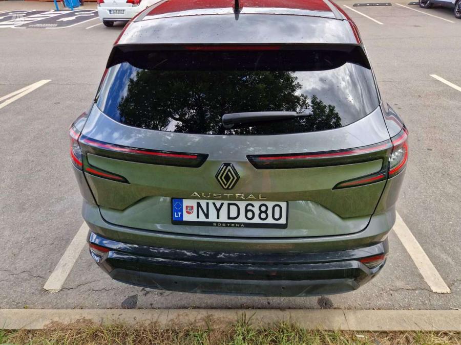 Grey Renault Austral 2025 in Kaunas, with an engine capacity of 1.33 L and mileage of 12 thousand km for 18300 €, photo 4 on AUTOMOTO.COM.LV