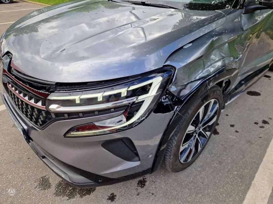 Grey Renault Austral 2025 in Kaunas, with an engine capacity of 1.33 L and mileage of 12 thousand km for 18300 €, photo 7 on AUTOMOTO.COM.LV