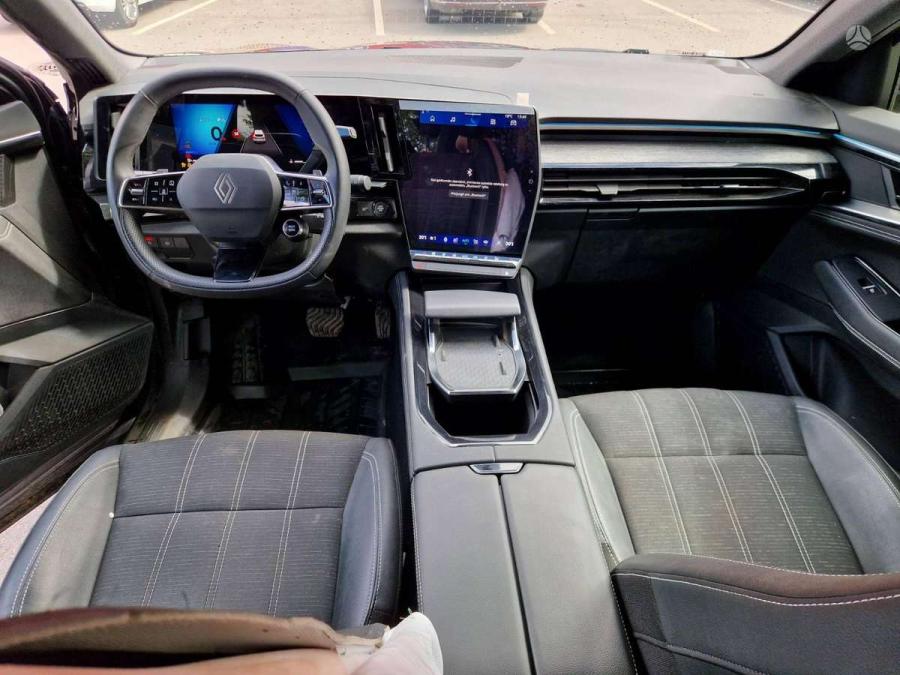 Grey Renault Austral 2025 in Kaunas, with an engine capacity of 1.33 L and mileage of 12 thousand km for 18300 €, photo 16 on AUTOMOTO.COM.LV