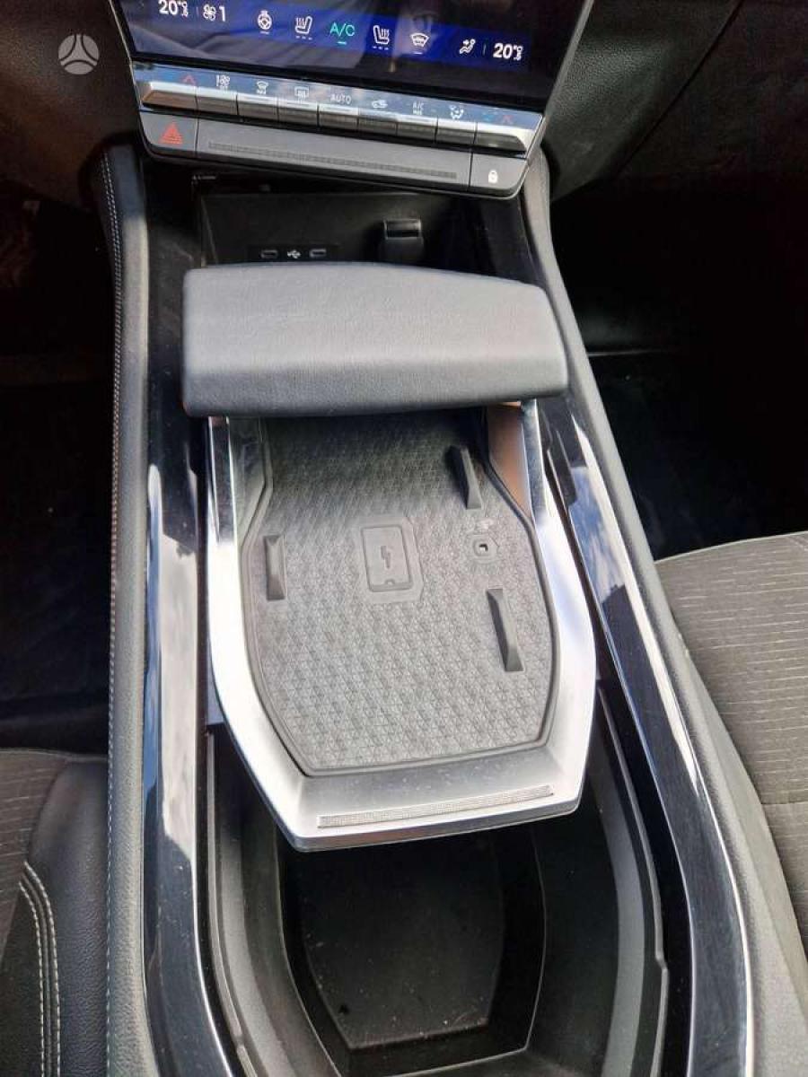 Grey Renault Austral 2025 in Kaunas, with an engine capacity of 1.33 L and mileage of 12 thousand km for 18300 €, photo 31 on AUTOMOTO.COM.LV