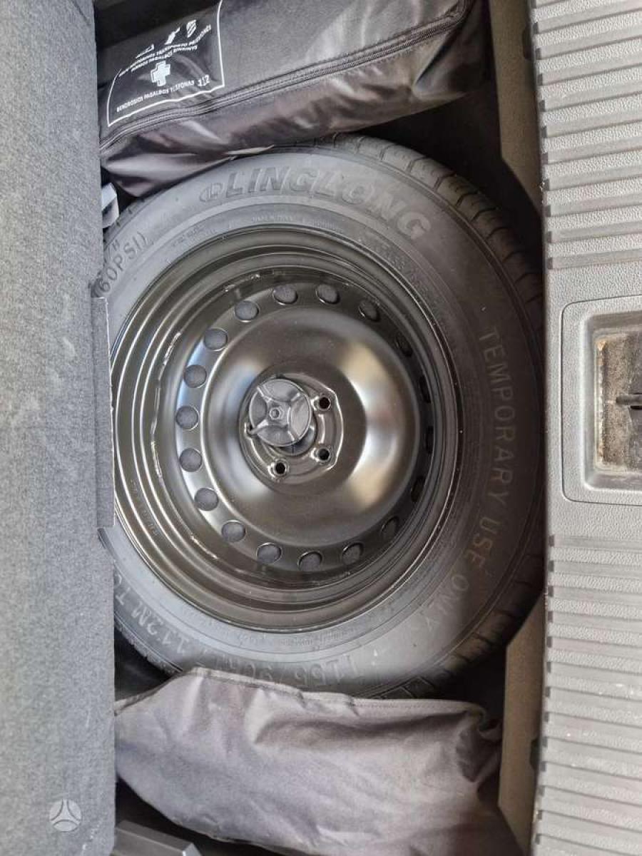 Grey Renault Austral 2025 in Kaunas, with an engine capacity of 1.33 L and mileage of 12 thousand km for 18300 €, photo 33 on AUTOMOTO.COM.LV