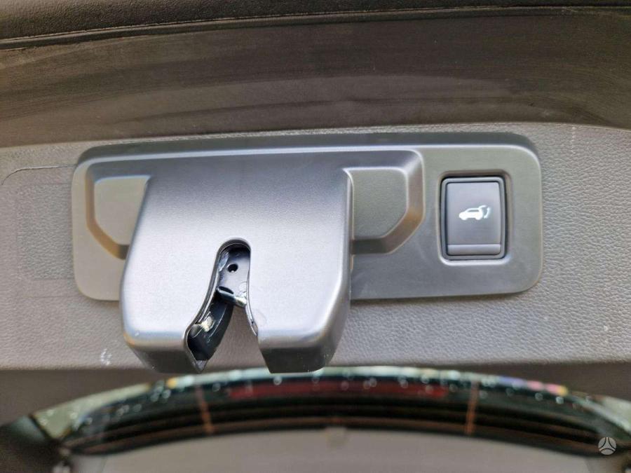 Grey Renault Austral 2025 in Kaunas, with an engine capacity of 1.33 L and mileage of 12 thousand km for 18300 €, photo 36 on AUTOMOTO.COM.LV