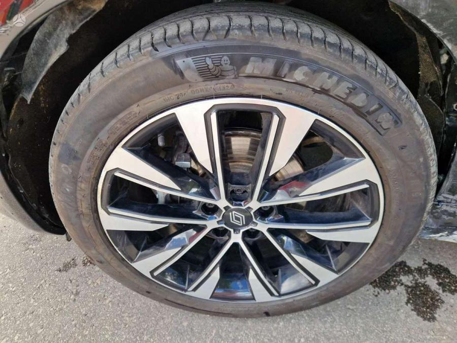 Grey Renault Austral 2025 in Kaunas, with an engine capacity of 1.33 L and mileage of 12 thousand km for 18300 €, photo 38 on AUTOMOTO.COM.LV