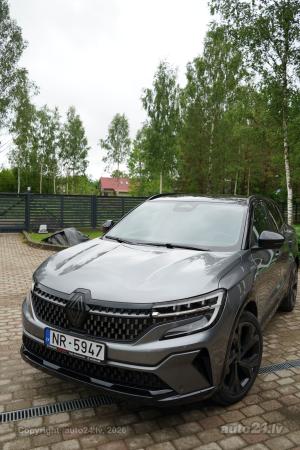 Grey Renault Austral 2023 in Ogre, with an engine capacity of 1.30 L and mileage of 64 thousand km for 24500 €, photo 3 on AUTOMOTO.COM.LV