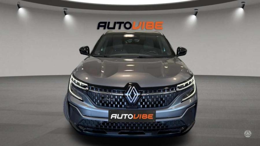 Grey Renault Austral 2023 in Vilnius, with an engine capacity of 1.33 L and mileage of 50 thousand km for 26222 €, photo 3 on AUTOMOTO.COM.LV
