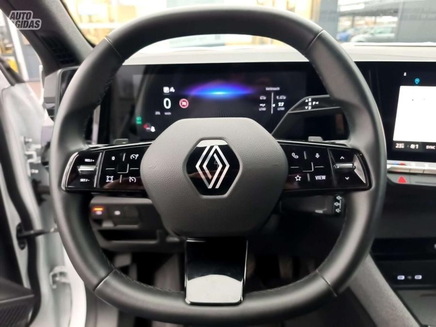 White Renault Austral 2023 in Kaunas, with an engine capacity of 1.30 L and mileage of 18 thousand km for 29608 €, photo 10 on AUTOMOTO.COM.LV