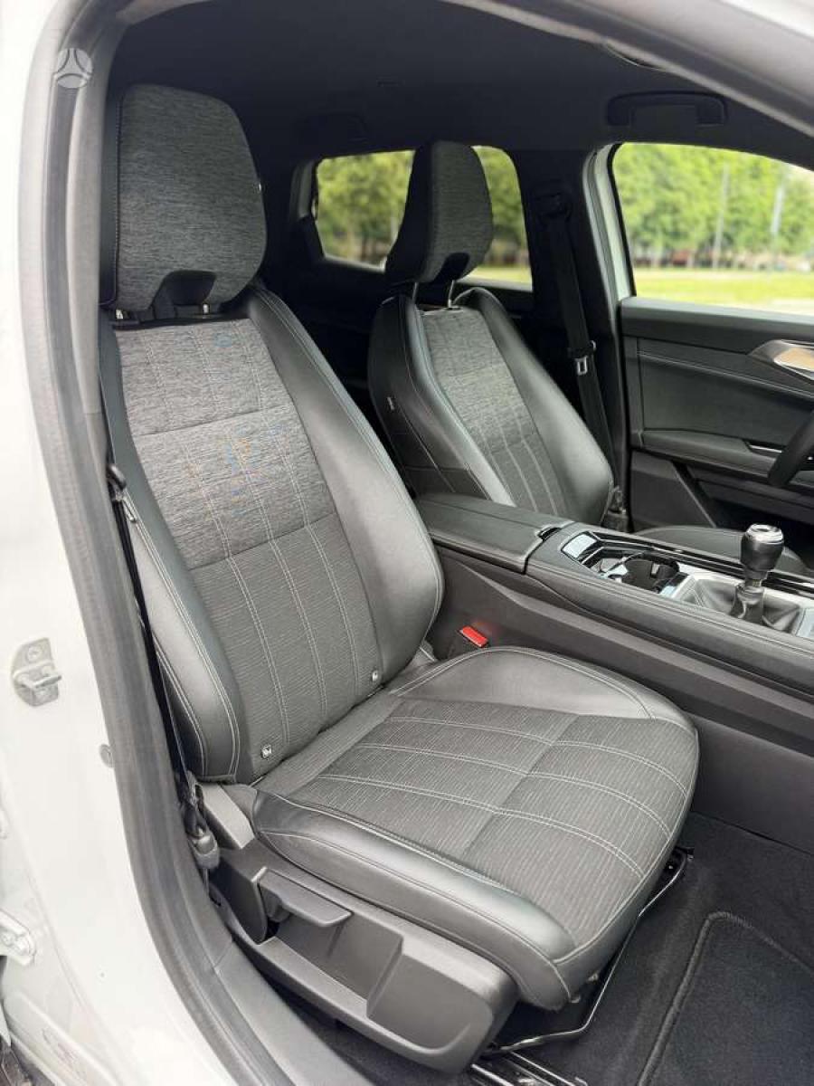 Balts Renault Austral 2023 Kauņa, ar dzinēja tilpumu 1.20 L un nobraukumu 111 tūkst. km par 15300 €, foto 17 vietnē AUTOMOTO.COM.LV