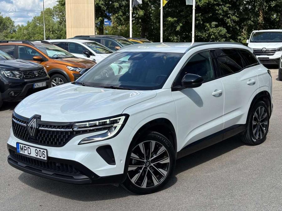 White Renault Austral 2023 in Siauliai, with an engine capacity of 1.33 L and mileage of 49 thousand km for 24500 €, photo 1 on AUTOMOTO.COM.LV