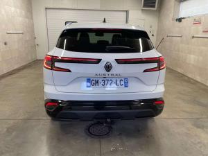 White Renault Austral 2023 in Marijampole, with an engine capacity of 1.33 L and mileage of 151 thousand km for 19602 €, photo 6 on AUTOMOTO.COM.LV
