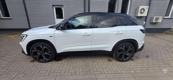Balts Renault Austral 2024 Telšiai, ar dzinēja tilpumu 1.20 L un nobraukumu 32 tūkst. km par 23900 €, foto 8 vietnē AUTOMOTO.COM.LV