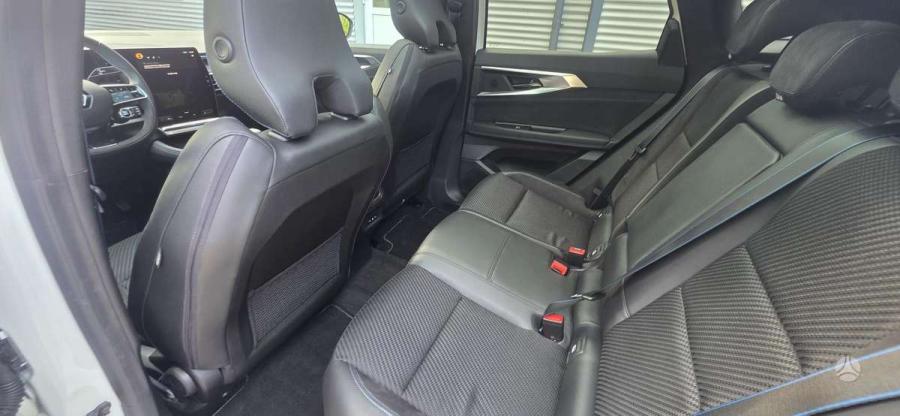 Balts Renault Austral 2024 Telšiai, ar dzinēja tilpumu 1.20 L un nobraukumu 32 tūkst. km par 23900 €, foto 12 vietnē AUTOMOTO.COM.LV