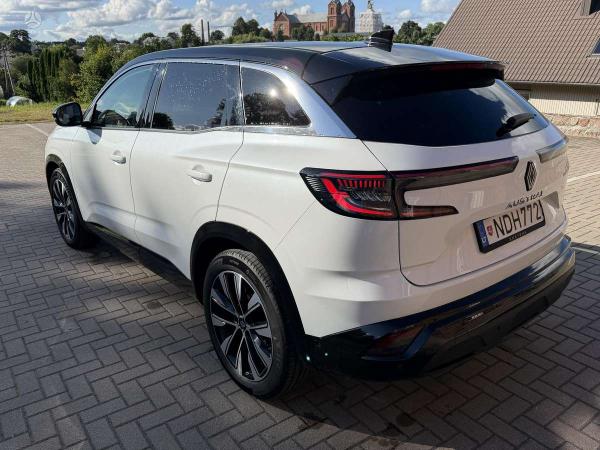 Balts Renault Austral 2024 Plungė, ar dzinēja tilpumu 1.30 L un nobraukumu 43 tūkst. km par 24800 €, foto 7 vietnē AUTOMOTO.COM.LV