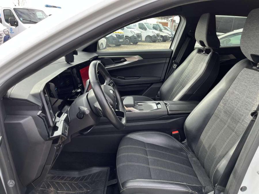 Balts Renault Austral 2023 Tauragė, ar dzinēja tilpumu 1.20 L un nobraukumu 214 tūkst. km par 11600 €, foto 15 vietnē AUTOMOTO.COM.LV