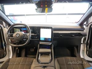 White Renault Austral 2023 in Tallinn, with an engine capacity of 1.33 L and mileage of 26 thousand km for 25000 €, photo 7 on AUTOMOTO.COM.LV