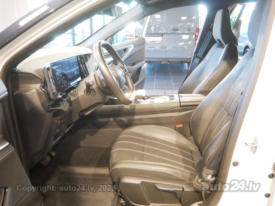 White Renault Austral 2023 in Tallinn, with an engine capacity of 1.33 L and mileage of 26 thousand km for 25000 €, photo 8 on AUTOMOTO.COM.LV