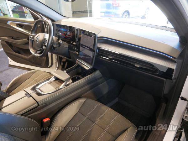 Balts Renault Austral 2023 Tallina, ar dzinēja tilpumu 1.33 L un nobraukumu 26 tūkst. km par 25000 €, foto 10 vietnē AUTOMOTO.COM.LV