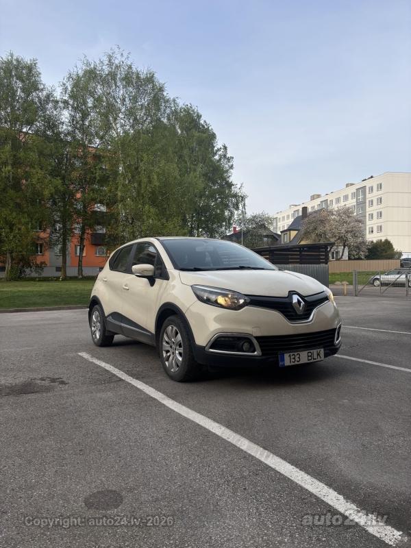 Smilšu krāsa Renault Captur 2014 Tallina, ar dzinēja tilpumu 0.90 L un nobraukumu 0 tūkst. km par 7299 €, foto 1 vietnē AUTOMOTO.COM.LV