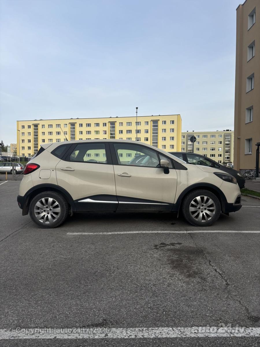 Beige Renault Captur 2014 in Tallinn, with an engine capacity of 0.90 L and mileage of 0 thousand km for 7299 €, photo 5 on AUTOMOTO.COM.LV
