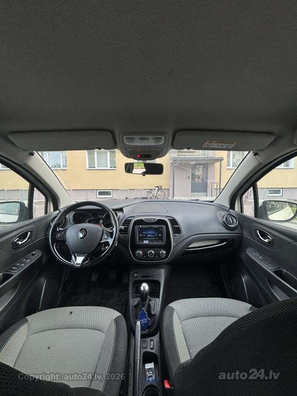 Smilšu krāsa Renault Captur 2014 Tallina, ar dzinēja tilpumu 0.90 L un nobraukumu 0 tūkst. km par 7299 €, foto 9 vietnē AUTOMOTO.COM.LV