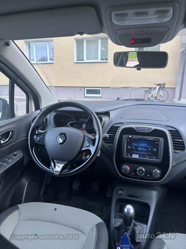 Smilšu krāsa Renault Captur 2014 Tallina, ar dzinēja tilpumu 0.90 L un nobraukumu 0 tūkst. km par 7299 €, foto 10 vietnē AUTOMOTO.COM.LV