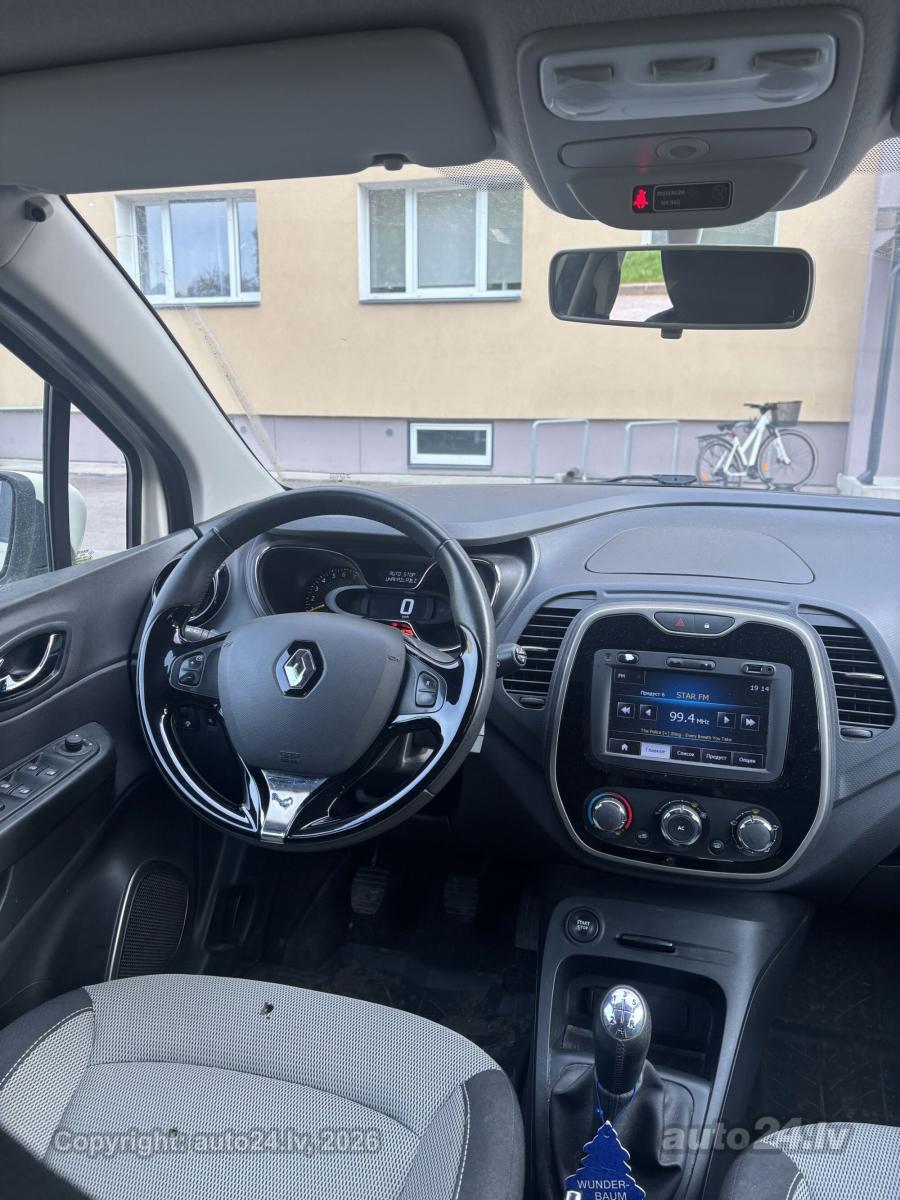 Beige Renault Captur 2014 in Tallinn, with an engine capacity of 0.90 L and mileage of 0 thousand km for 7299 €, photo 11 on AUTOMOTO.COM.LV
