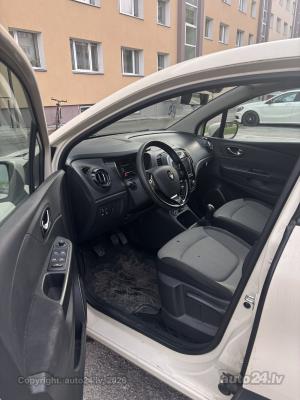 Beige Renault Captur 2014 in Tallinn, with an engine capacity of 0.90 L and mileage of 0 thousand km for 7299 €, photo 15 on AUTOMOTO.COM.LV