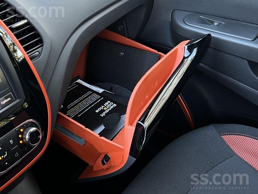 Melns Renault Captur 2013 Cēsis, ar dzinēja tilpumu 1.00 L un nobraukumu 173 tūkst. km par 5750 €, foto 21 vietnē AUTOMOTO.COM.LV