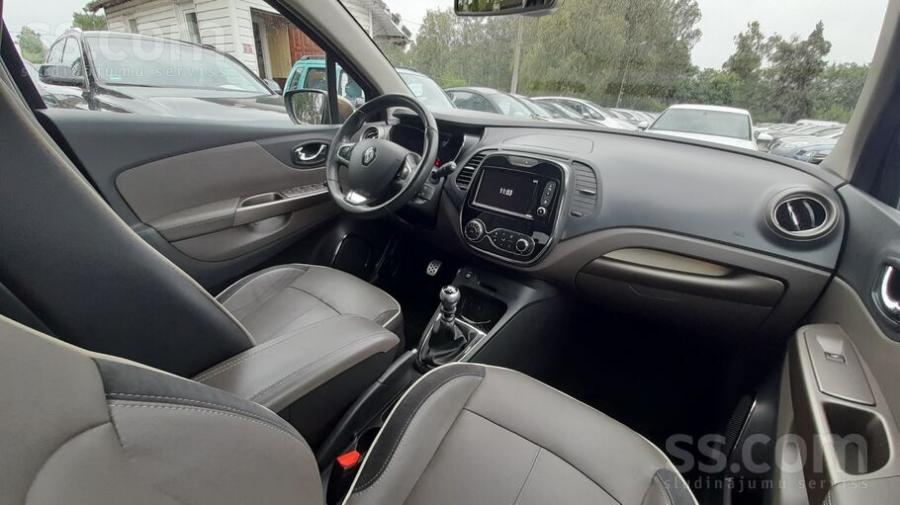 Black Renault Captur 2015 in Riga, with an engine capacity of 1.50 L and mileage of 118 thousand km for 7900 €, photo 25 on AUTOMOTO.COM.LV
