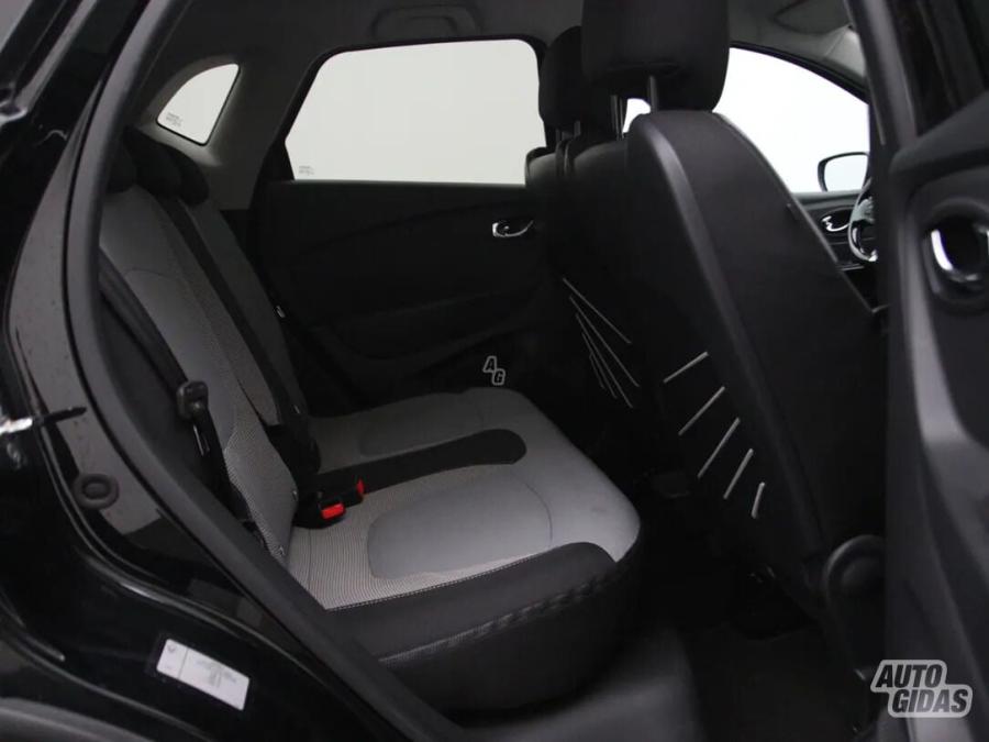 Black Renault Captur 2015 in Vilnius, with an engine capacity of 1.50 L and mileage of 179 thousand km for 8599 €, photo 16 on AUTOMOTO.COM.LV