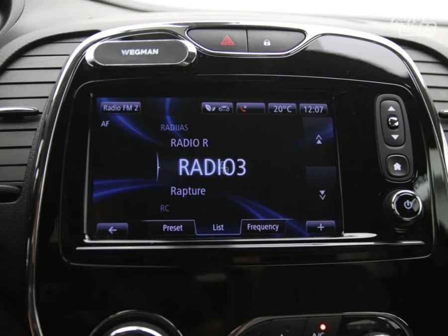 Black Renault Captur 2015 in Vilnius, with an engine capacity of 1.50 L and mileage of 179 thousand km for 8599 €, photo 23 on AUTOMOTO.COM.LV